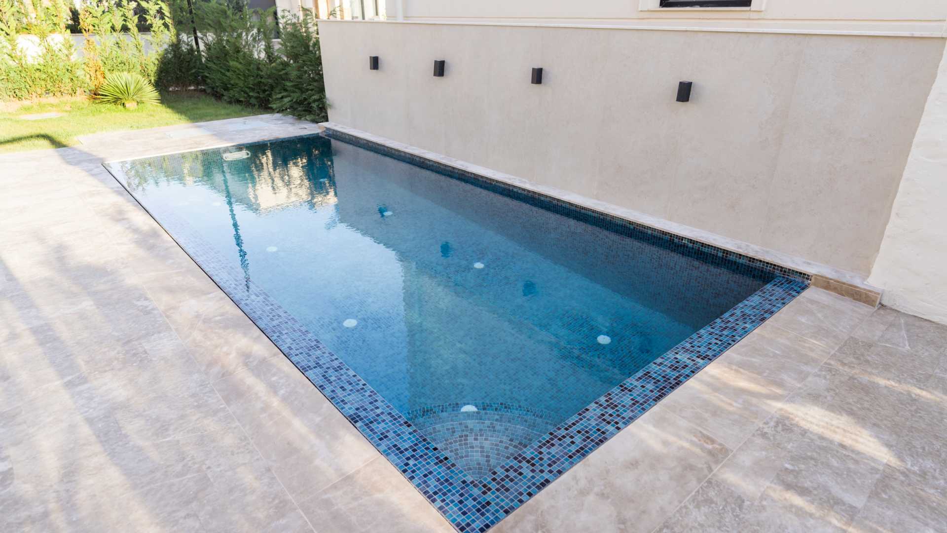 Private Pool – Royal Green Residence – Aqua Comfort